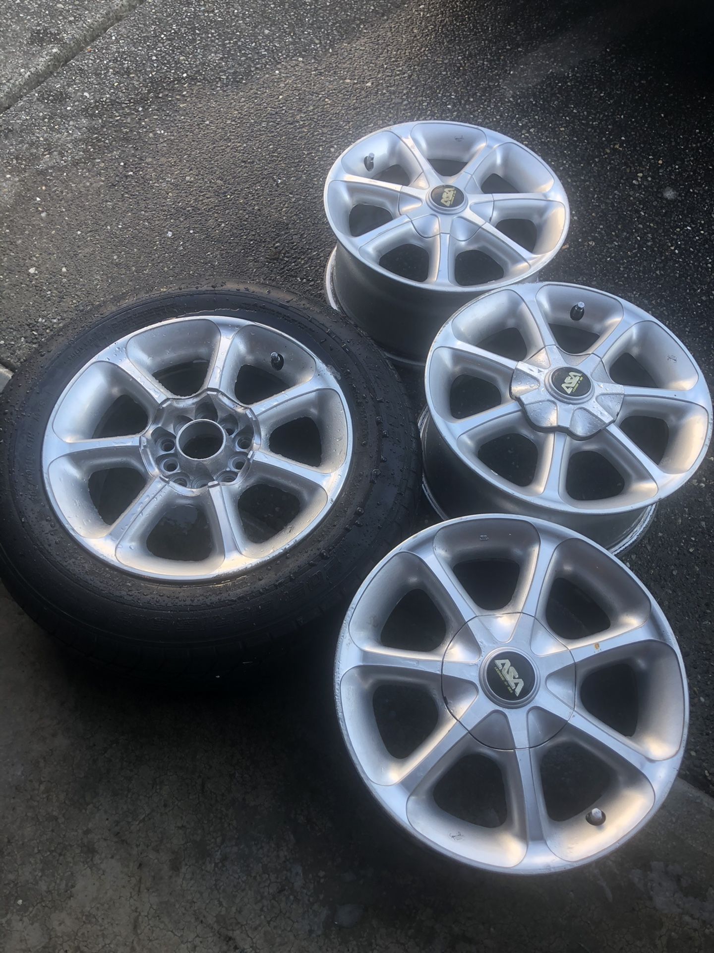 Rims - 15 inch Universal 5 Lug for Sale in Federal Way, WA - OfferUp