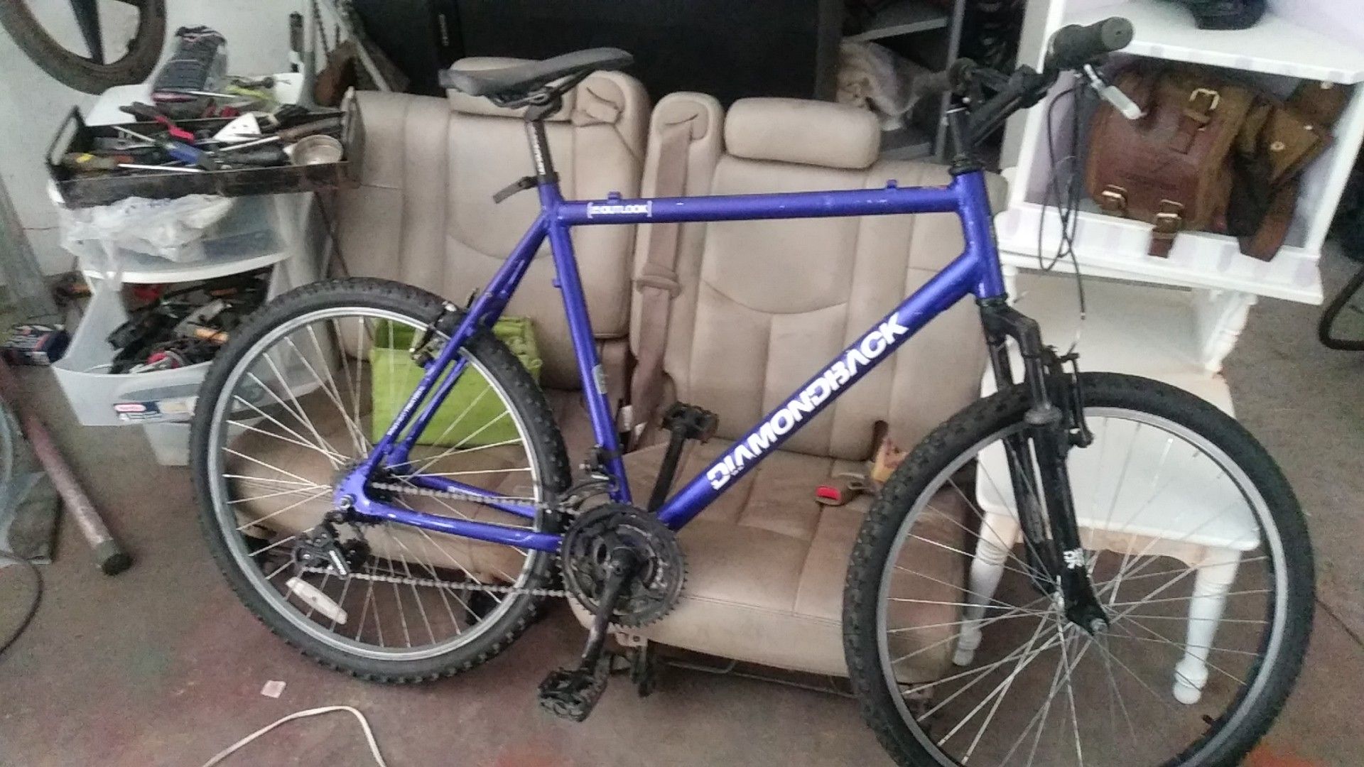 DIAMONDBACK OUTLOOK SHIMANO 26"mountain bike comes with everything but ...