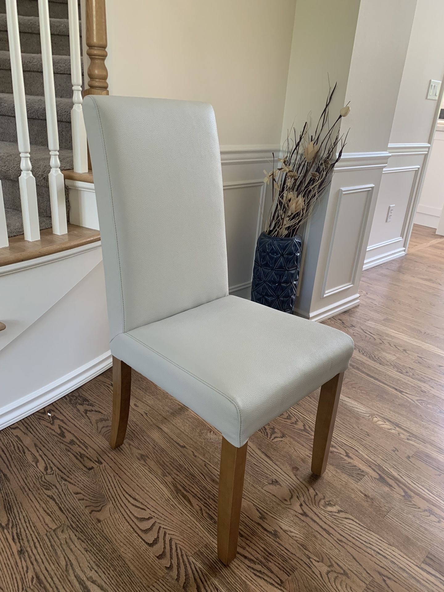 Kasala dining chairs for Sale in Redmond, WA - OfferUp
