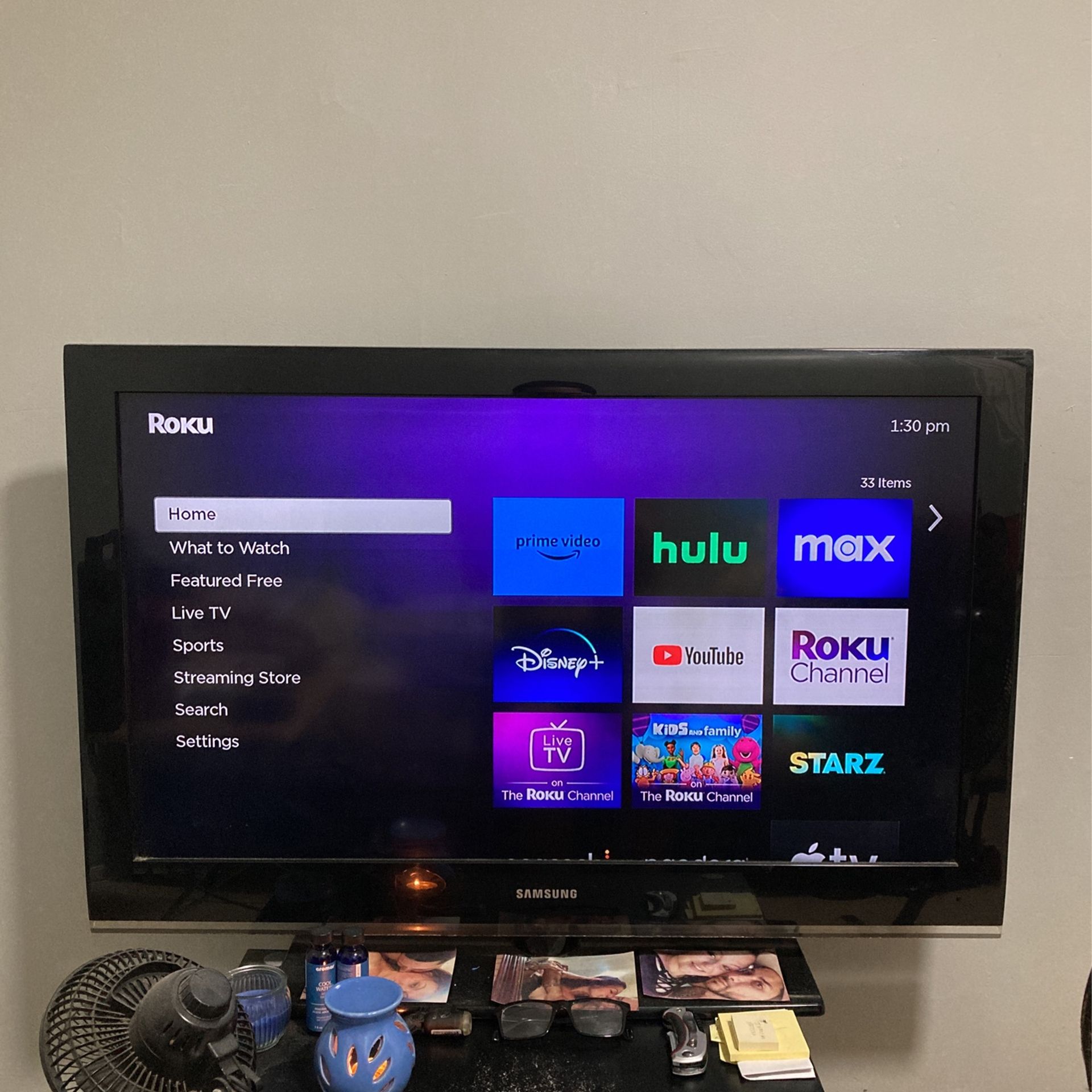 Selling Samsung Tv with Roku Box Asap!! for Sale in The Bronx, NY - OfferUp