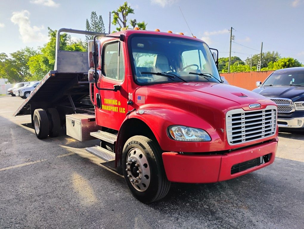 2014 FREIGHTLINER M2 for Sale in Miami, FL - OfferUp