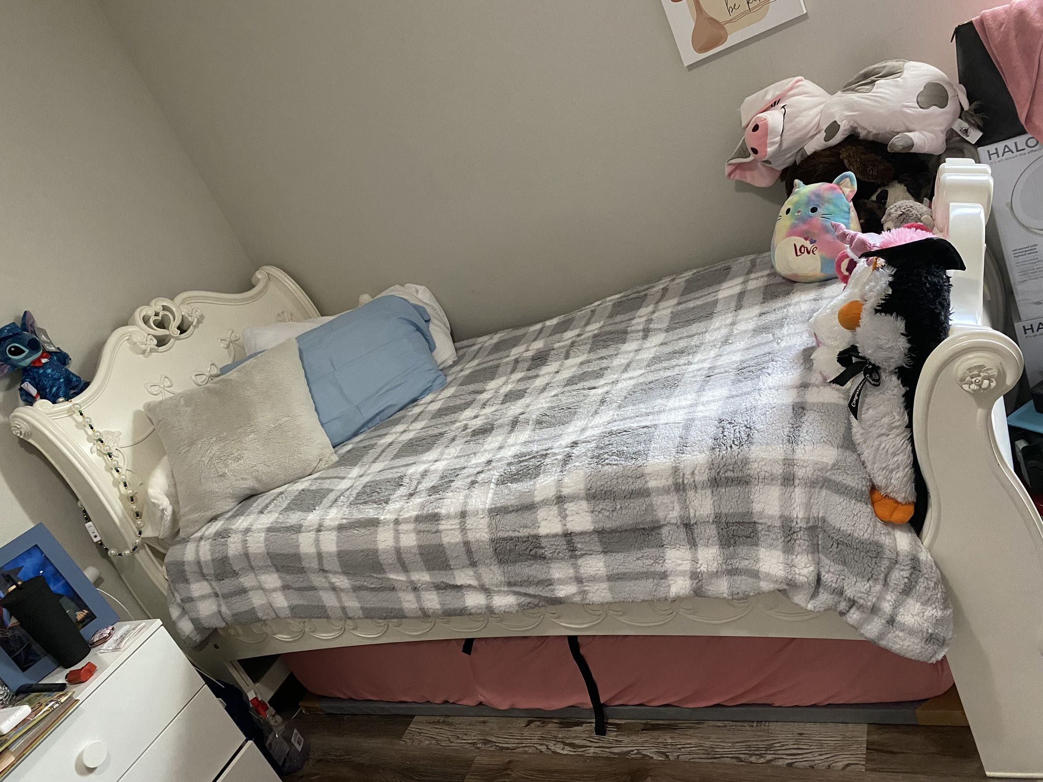 Rooms To Go Princess Bed