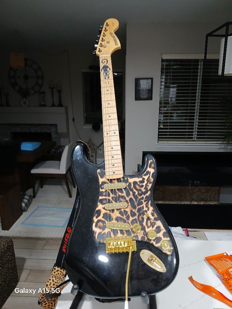 Fendor Starcaster for Sale in Las Vegas, NV - OfferUp