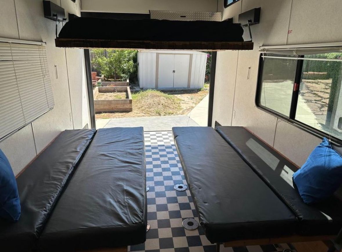 2004 Carson Fun-Runner Trailer for Sale in Brandeis, CA - OfferUp