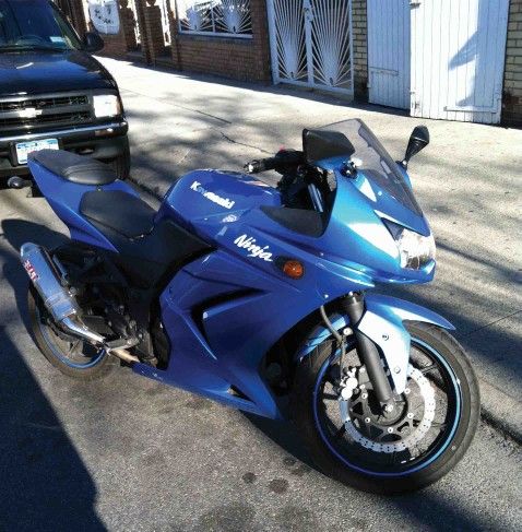 Blue Kawasaki Ninja 250r