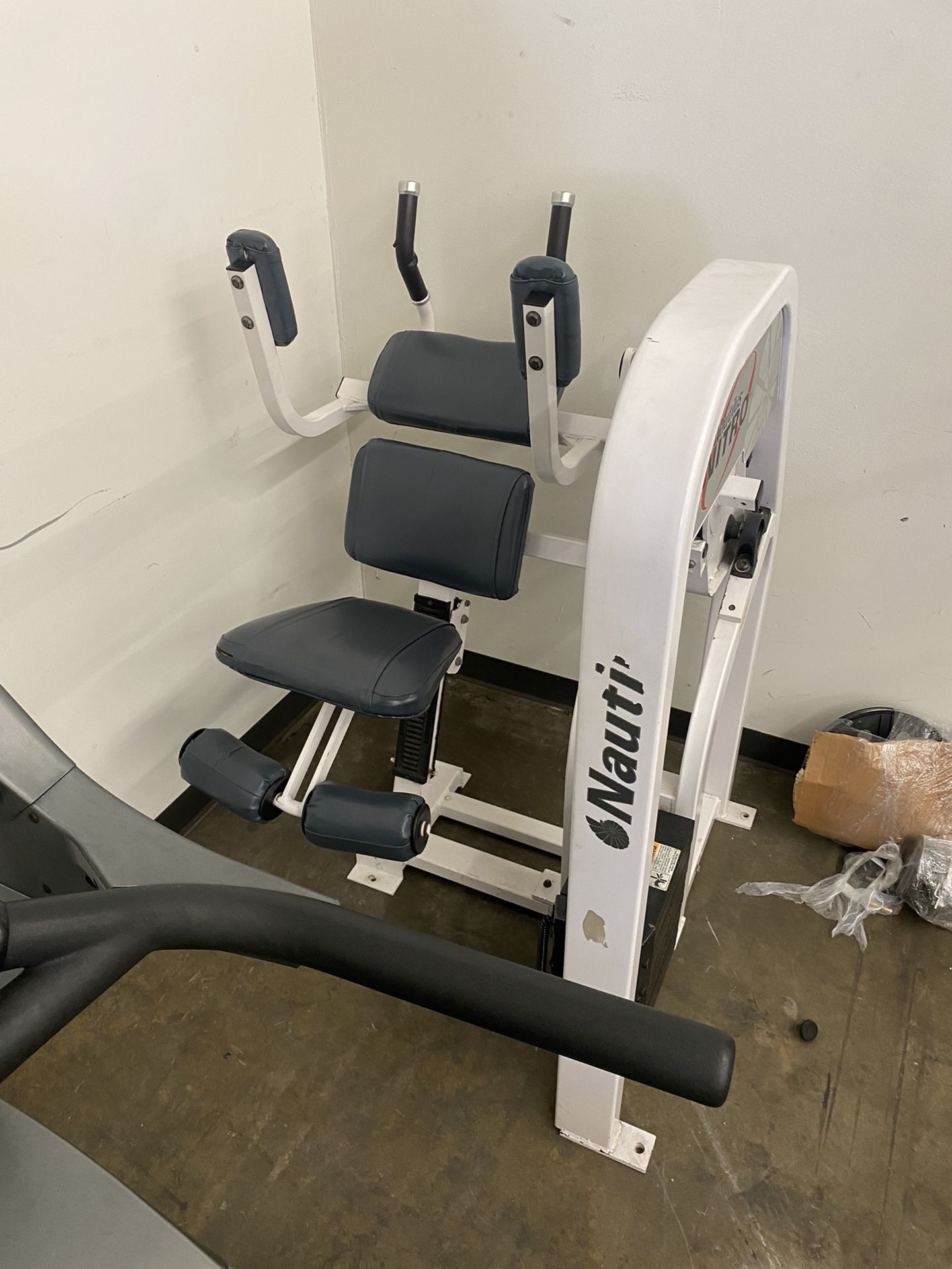 Nautilus Nitro Ab Crunch Machine, Abdominal Machine for Sale in Tustin ...