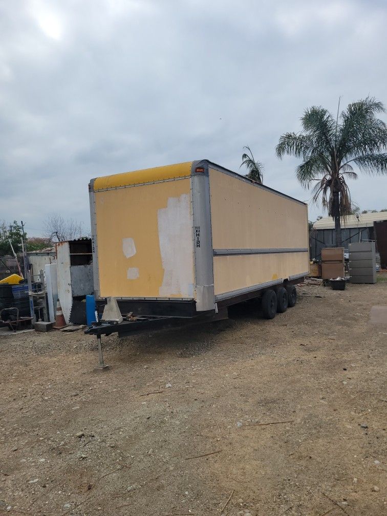 25 Ft Box Truck Trailer Enclosed Trailer for Sale in Upland, CA - OfferUp
