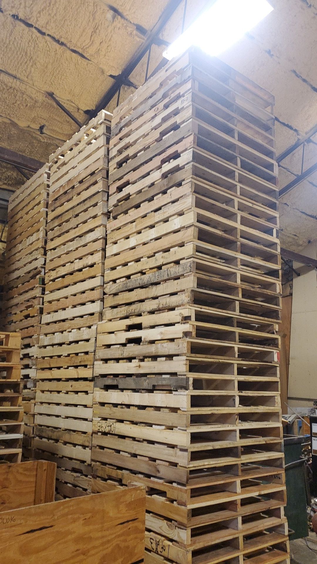 Pallets 48x42 2way for Sale in Oakbrook Terrace, IL - OfferUp