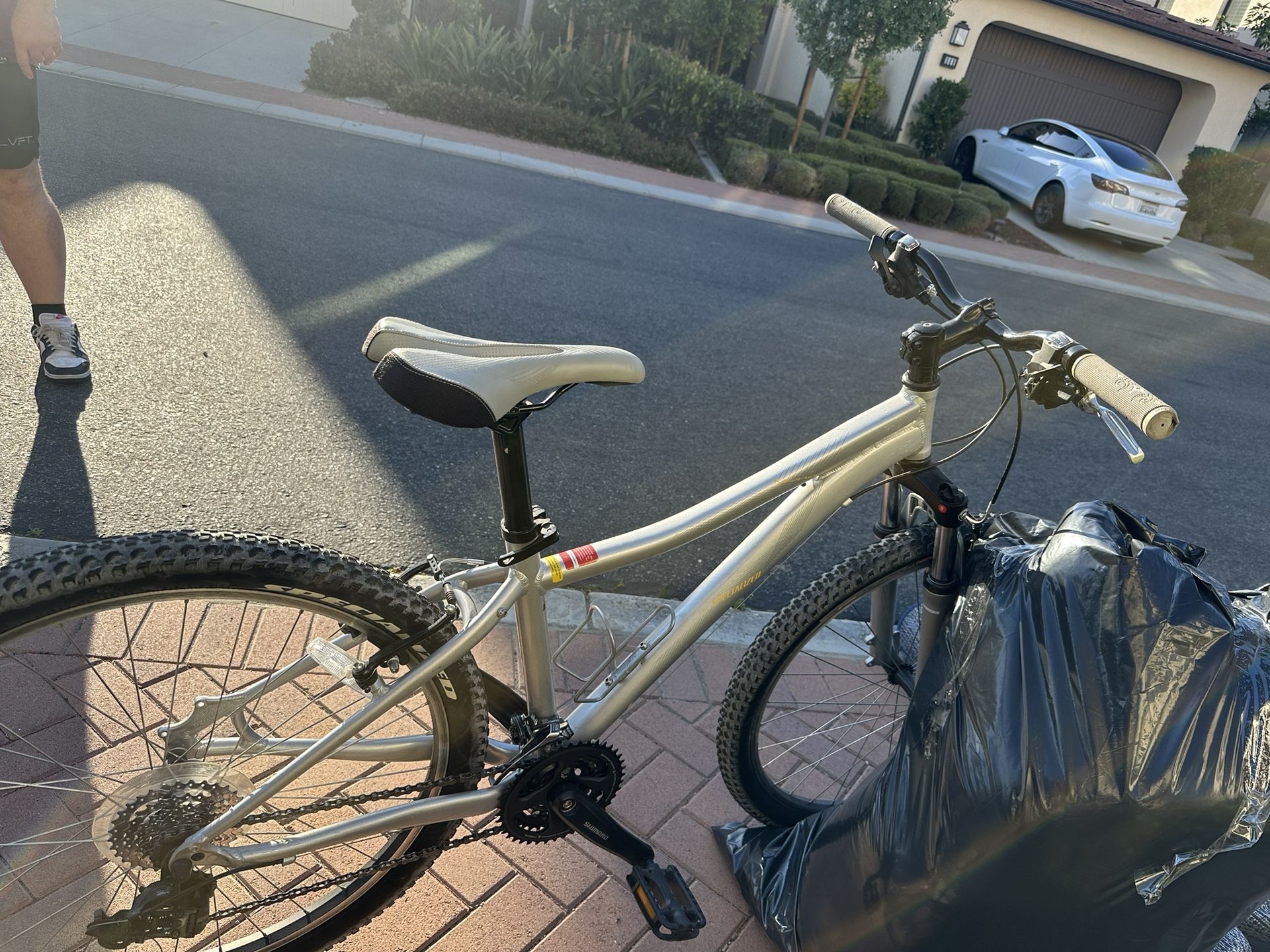 15” Specialized Hardrock Mountain Bike SR Suntour XCT-V2 for Sale in ...