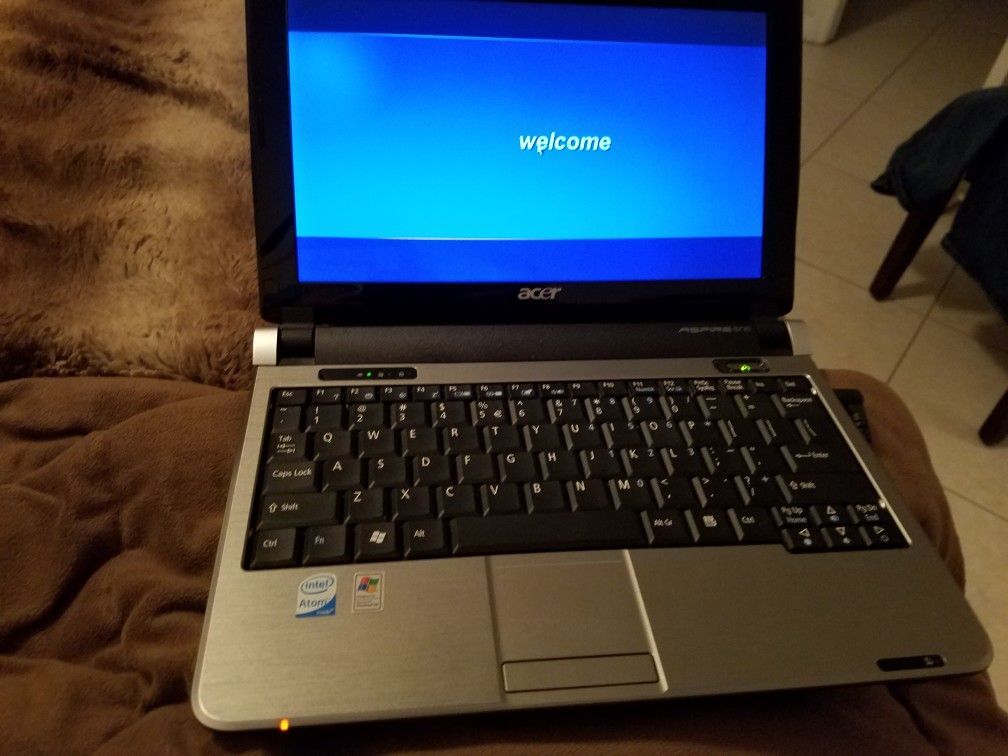 One Acer Aod150 1150