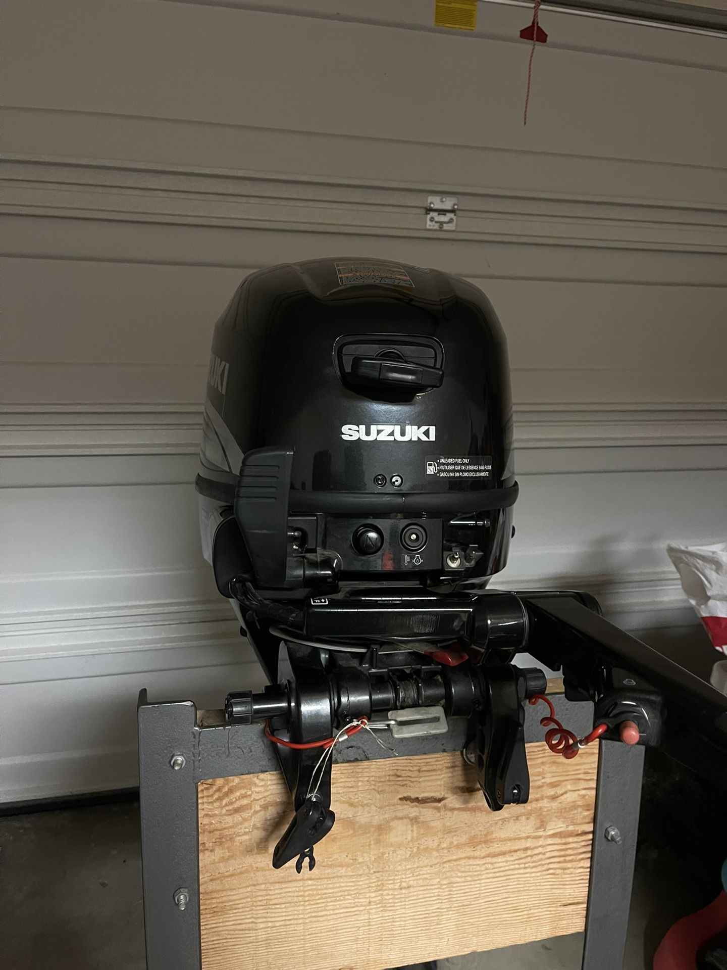 2006 Suzuki outboard Short shaft 15” Df25 for Sale in Riverside, CA ...