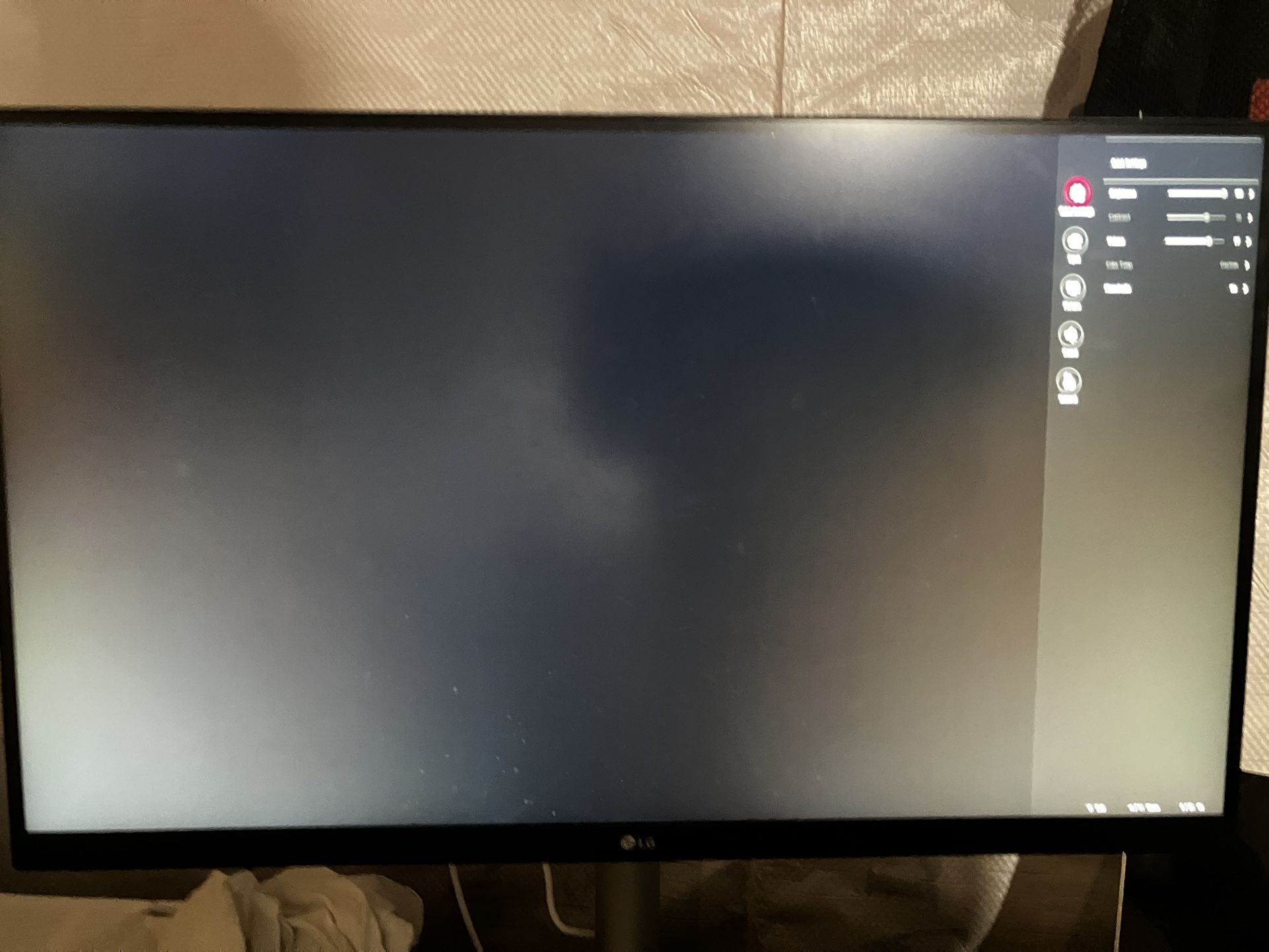 27”4k LG Monitor (USB-C/HDMI) for Sale in Dallas, TX - OfferUp