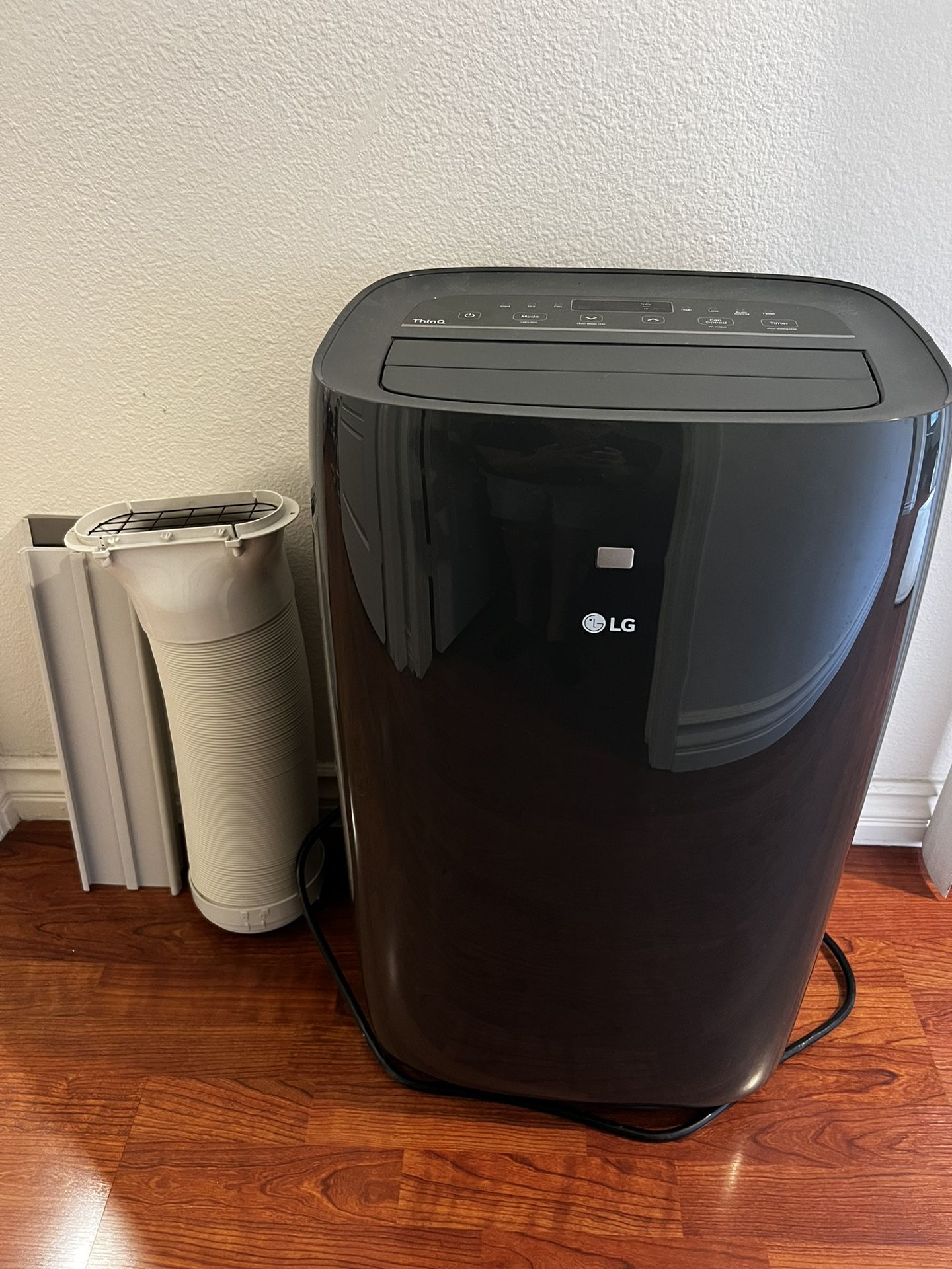 LG Portable AC for Sale in Lake Forest, CA - OfferUp