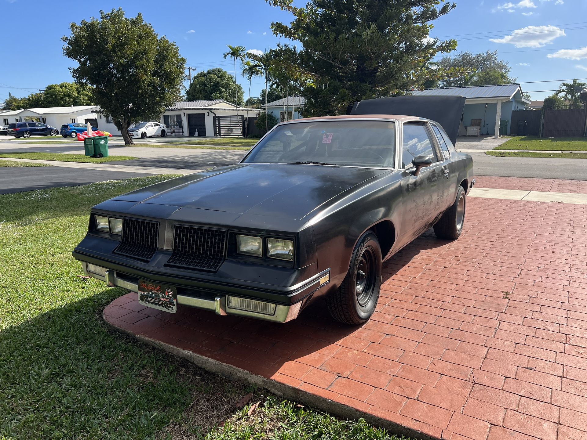 1983 Oldsmobile Cutlass supreme G-body for Sale in Miami, FL - OfferUp