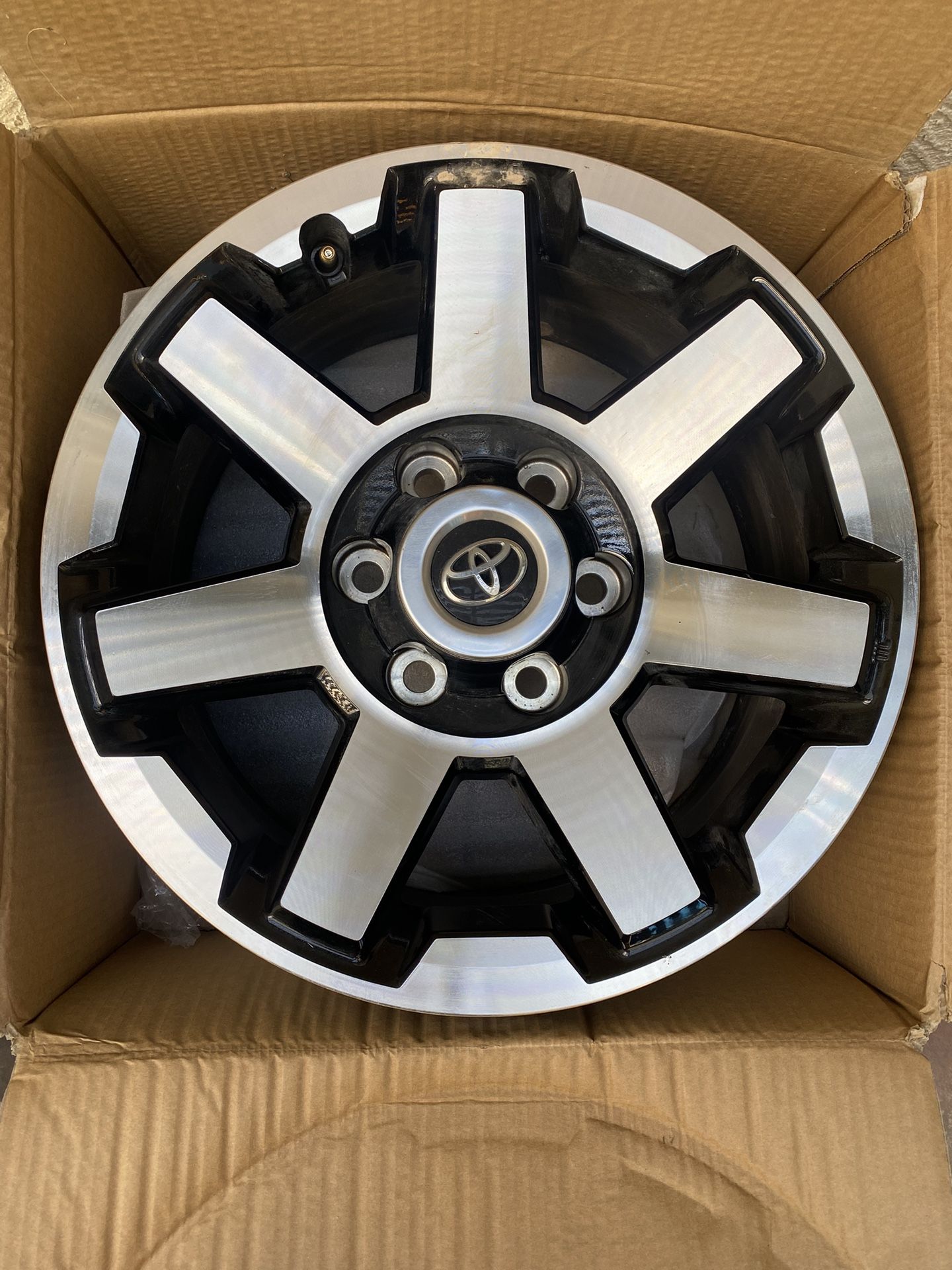 Toyota 4Runner Rims 17x7 for Sale in Las Vegas, NV - OfferUp