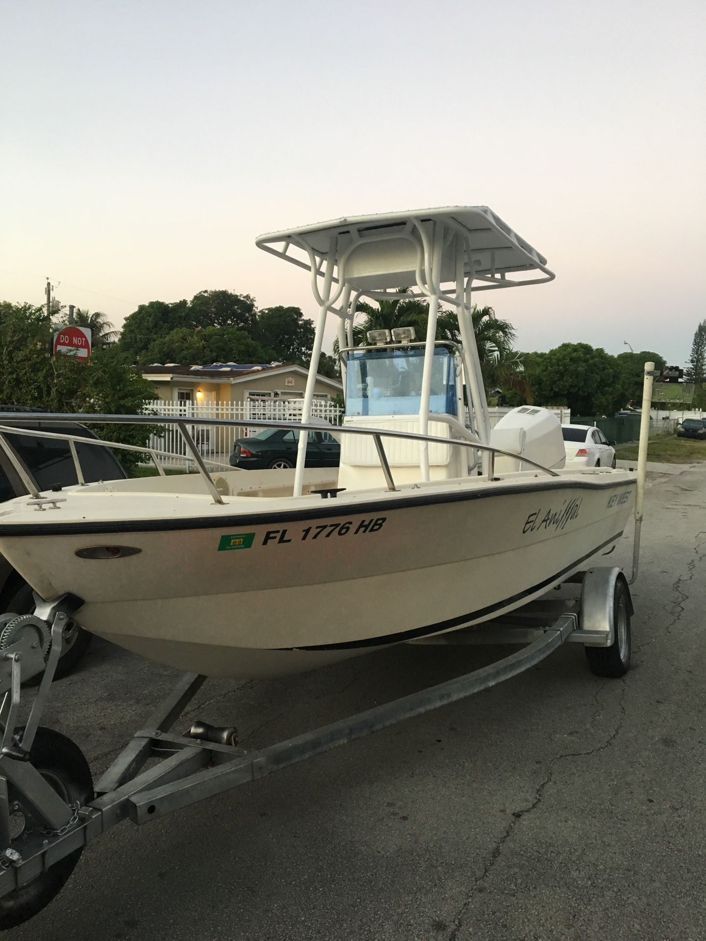 19 foot key west with a 200hp Evinrude ocean pro for Sale in Hialeah ...