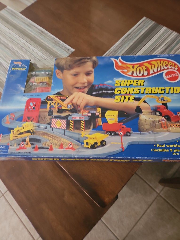1998 Vintage Hot Wheels Construction Site for Sale in Phoenix, AZ - OfferUp