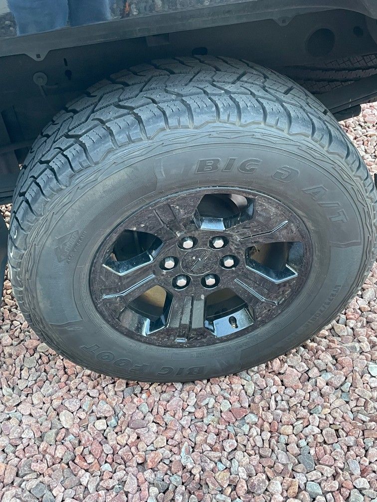 18s Oem Chevy Z71 Wheels for Sale in Glendale, AZ - OfferUp