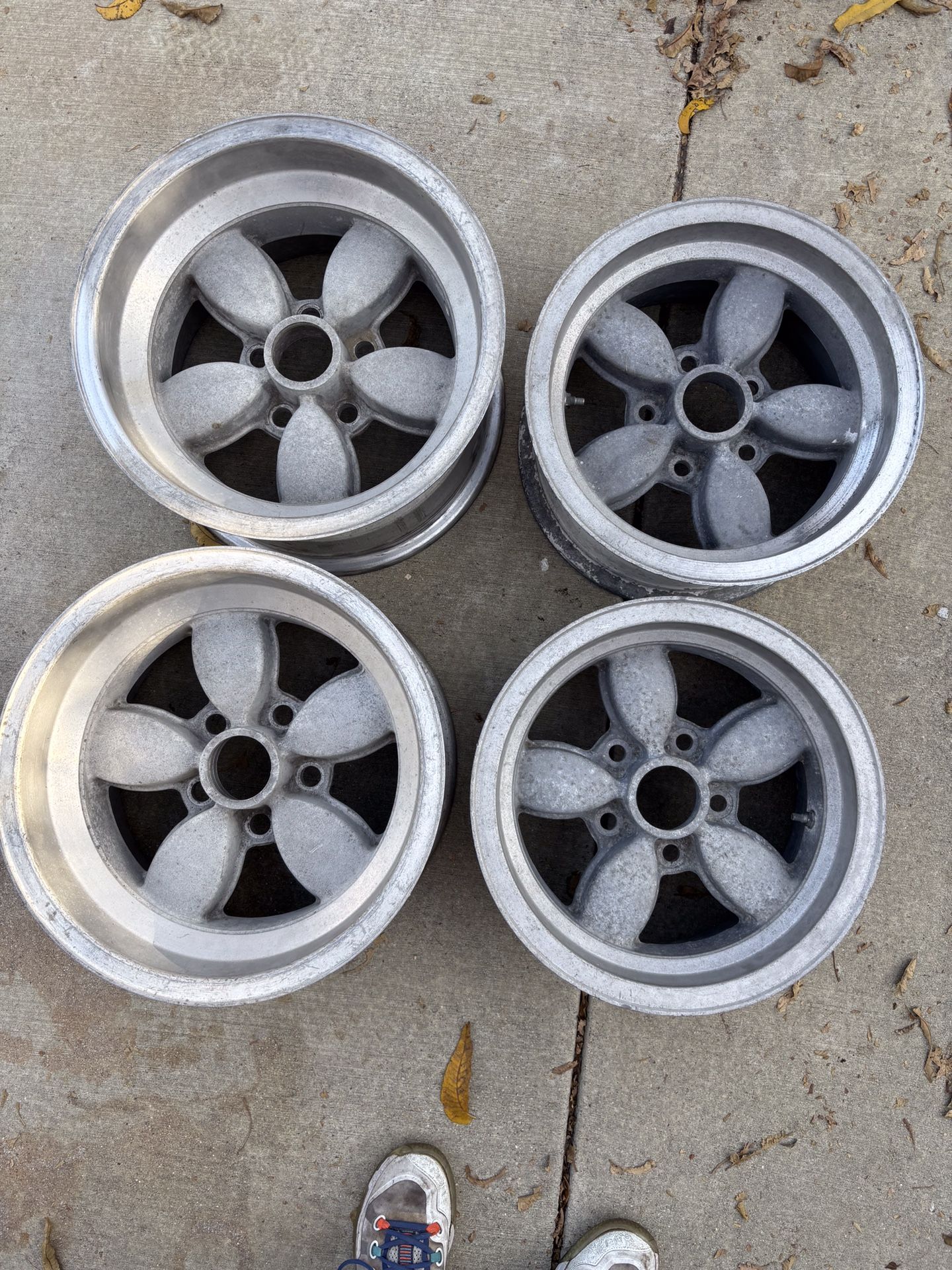 Classic American Racing Daisy Mag Wheels for Sale in Glendale, CA - OfferUp