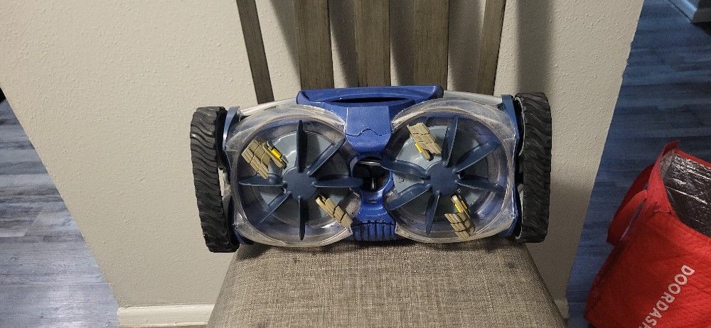 Zodiac Mx8 Pool Vacuum for Sale in San Antonio, TX - OfferUp