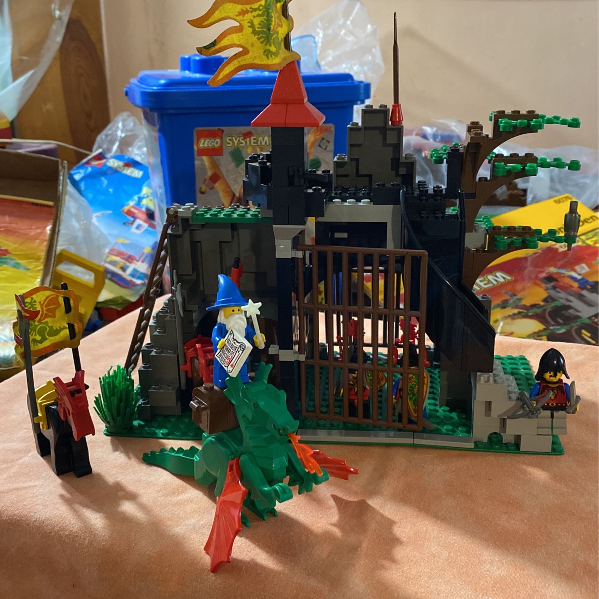 Lego 6076 Dark Dragon’s Den for Sale in Ontarioville, IL - OfferUp