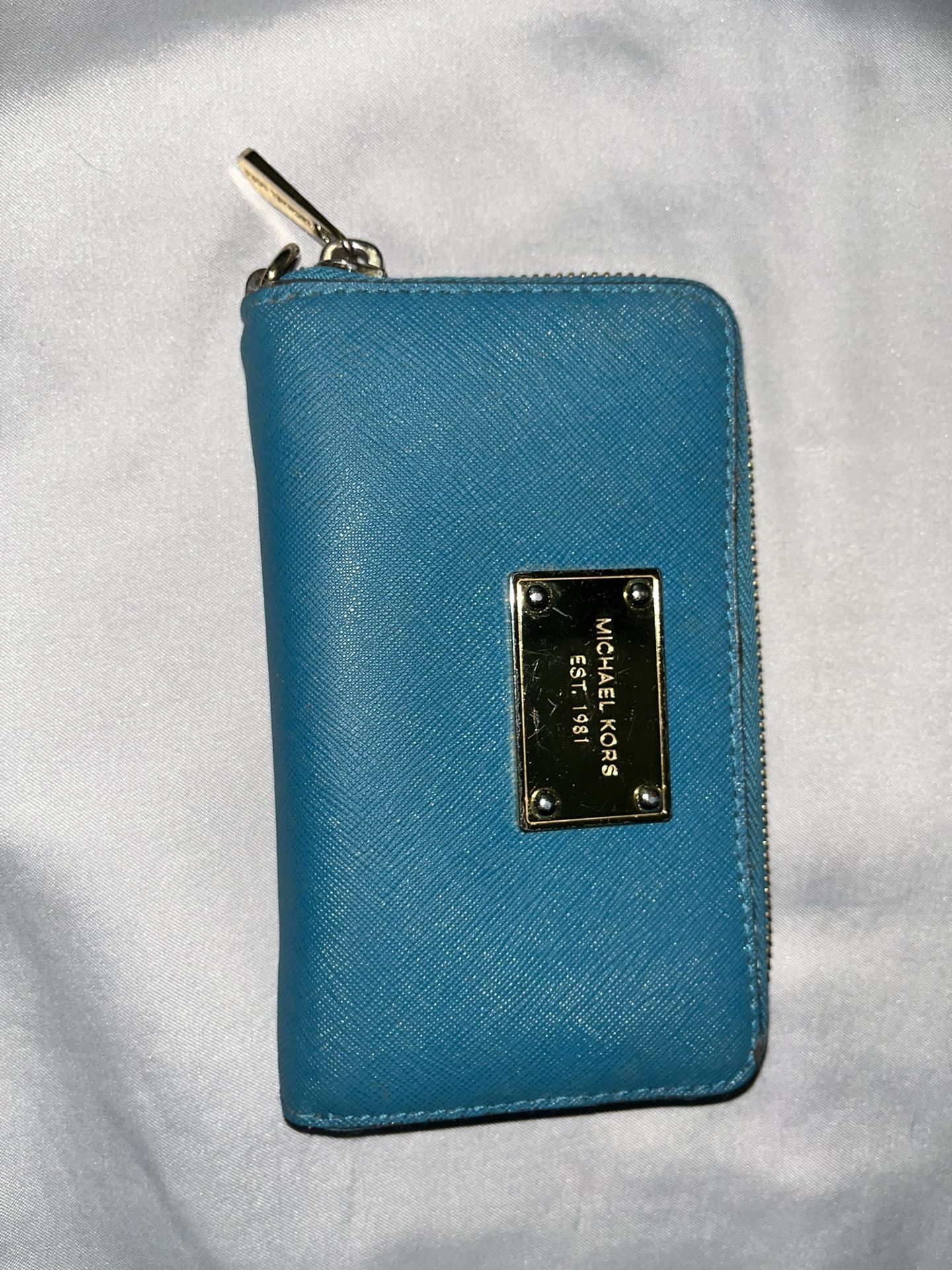 Blue Teal Michael Kors Wallet for Sale in West Columbia, SC - OfferUp