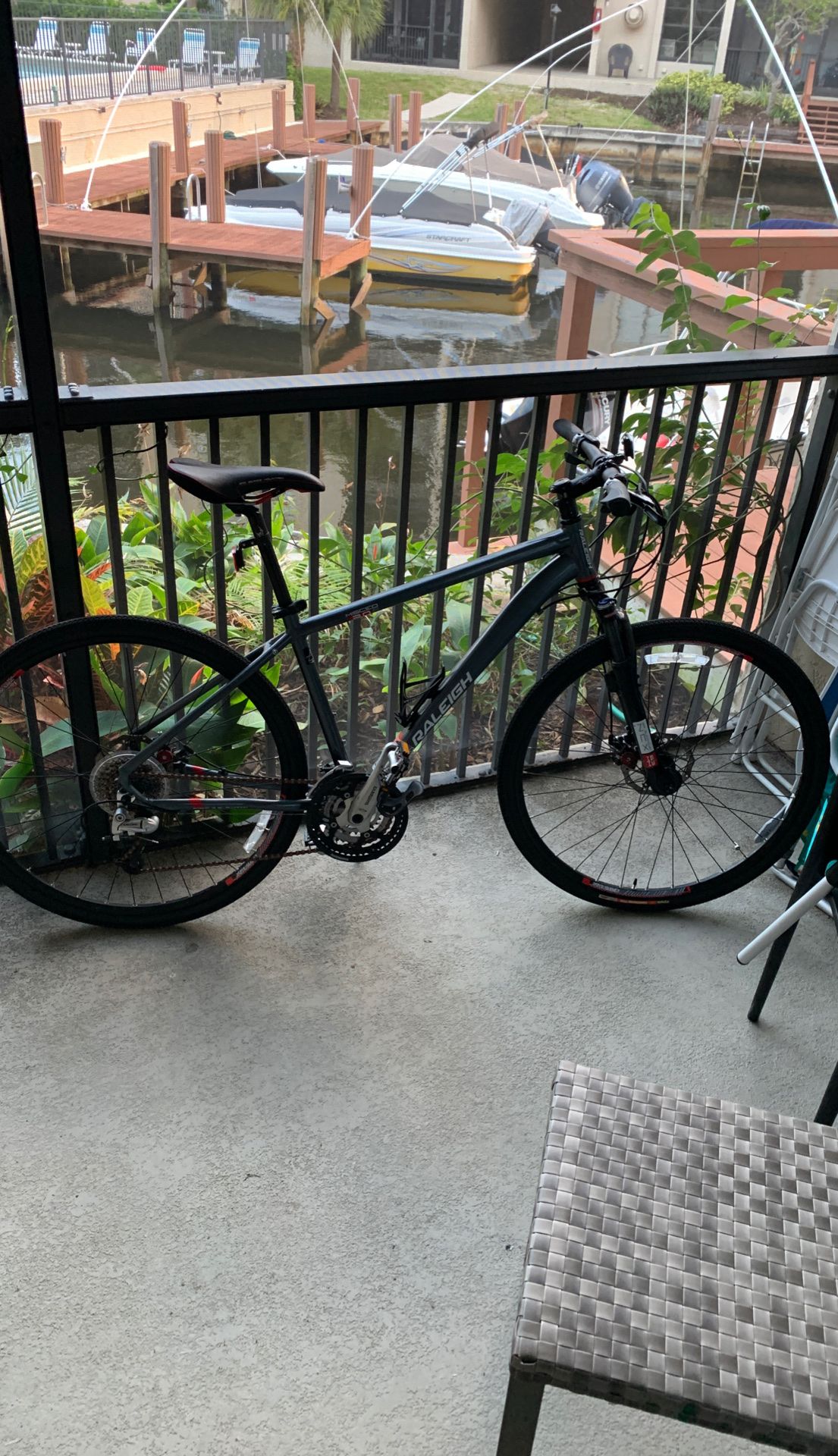 Raleigh 2.0 Misceo Mountain Bike for Sale in Boca Raton, FL - OfferUp