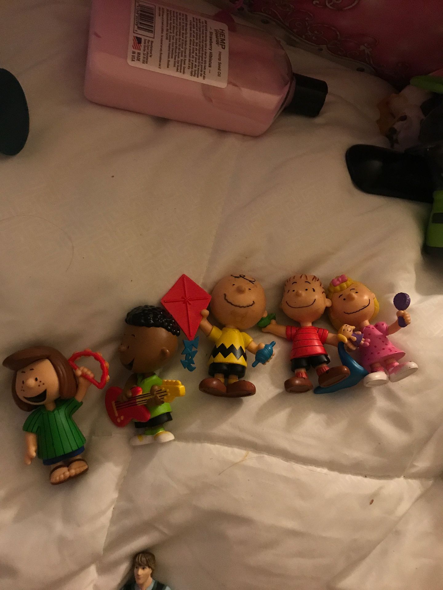 Charlie brown and the gang for Sale in Covina, CA - OfferUp