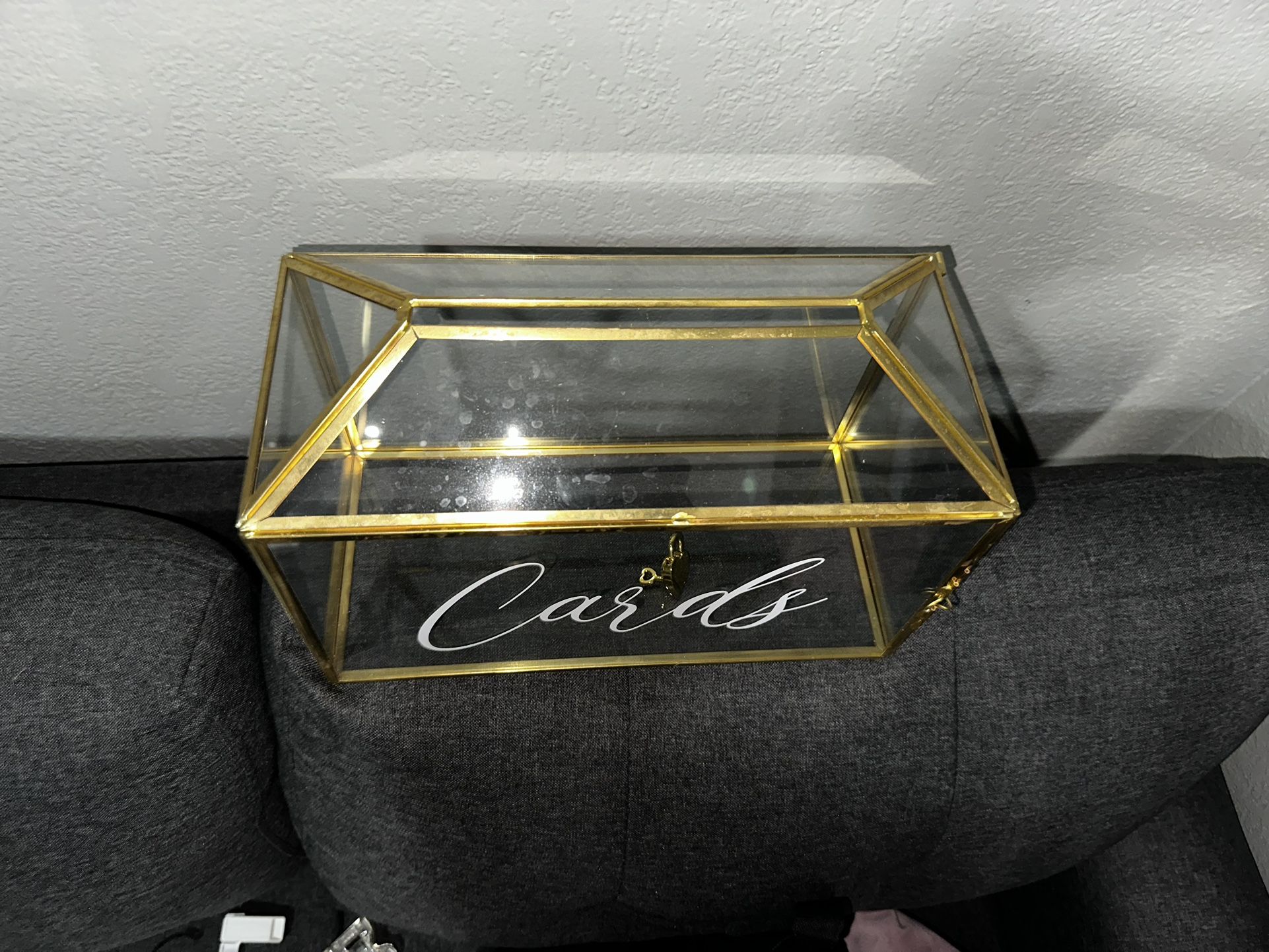 Large Card Box/ terrarium for Sale in Fort Lauderdale, FL - OfferUp