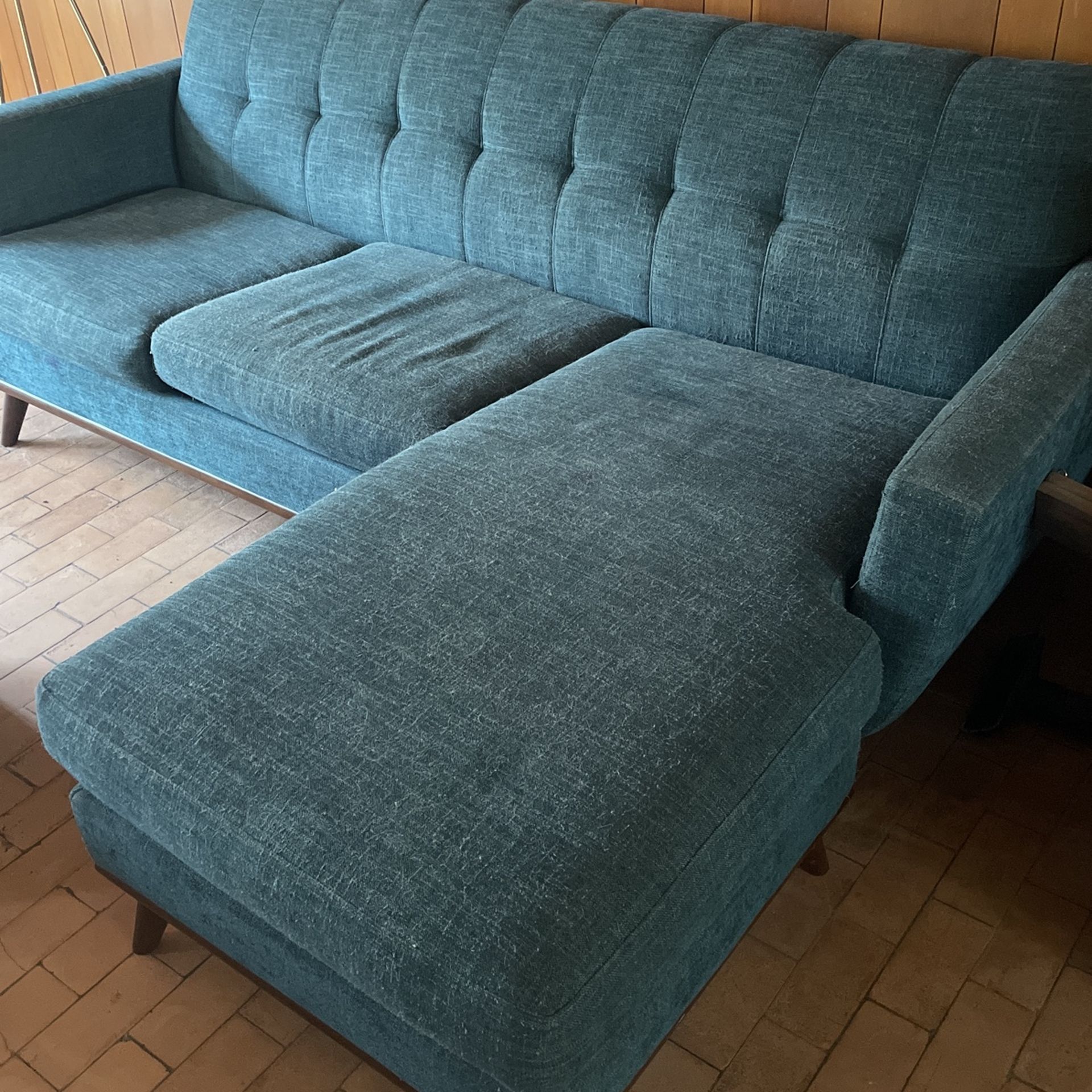 Sectional And Chair for Sale in Arlington, TX - OfferUp