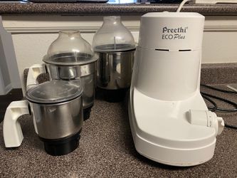 Preethi Eco Plus Mixer Grinder with 3 jars for Sale in Renton, WA - OfferUp