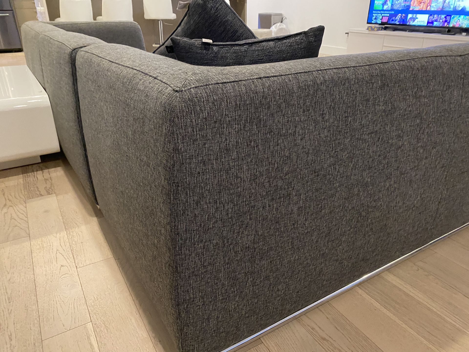 Kasala Malibu sectional sofa for Sale in Redmond, WA - OfferUp