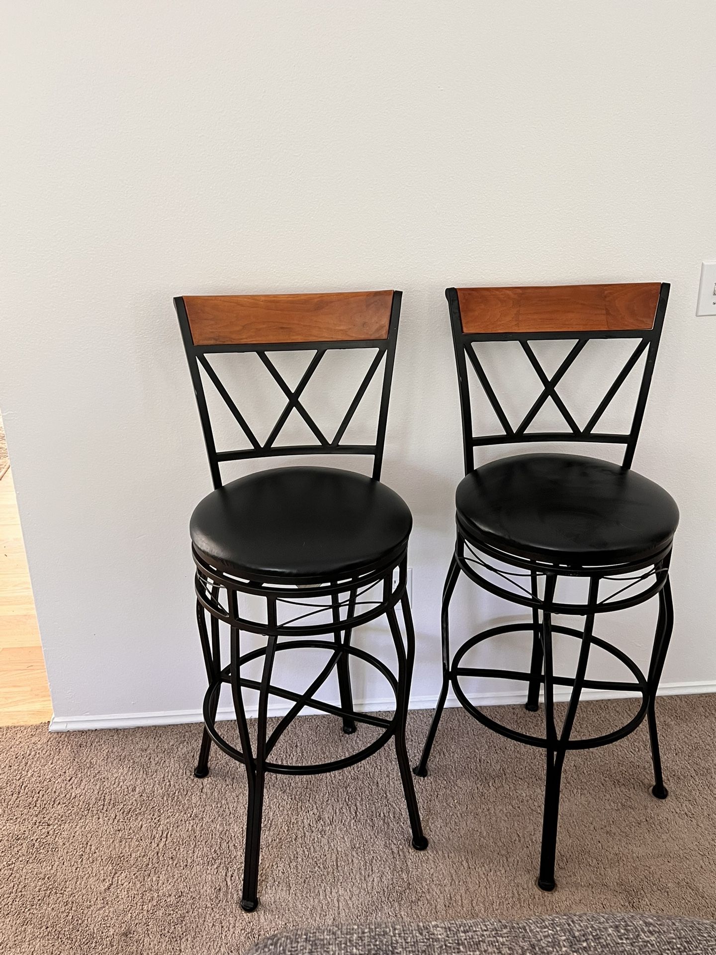 2 Bar Stools for Sale in Bothell, WA - OfferUp