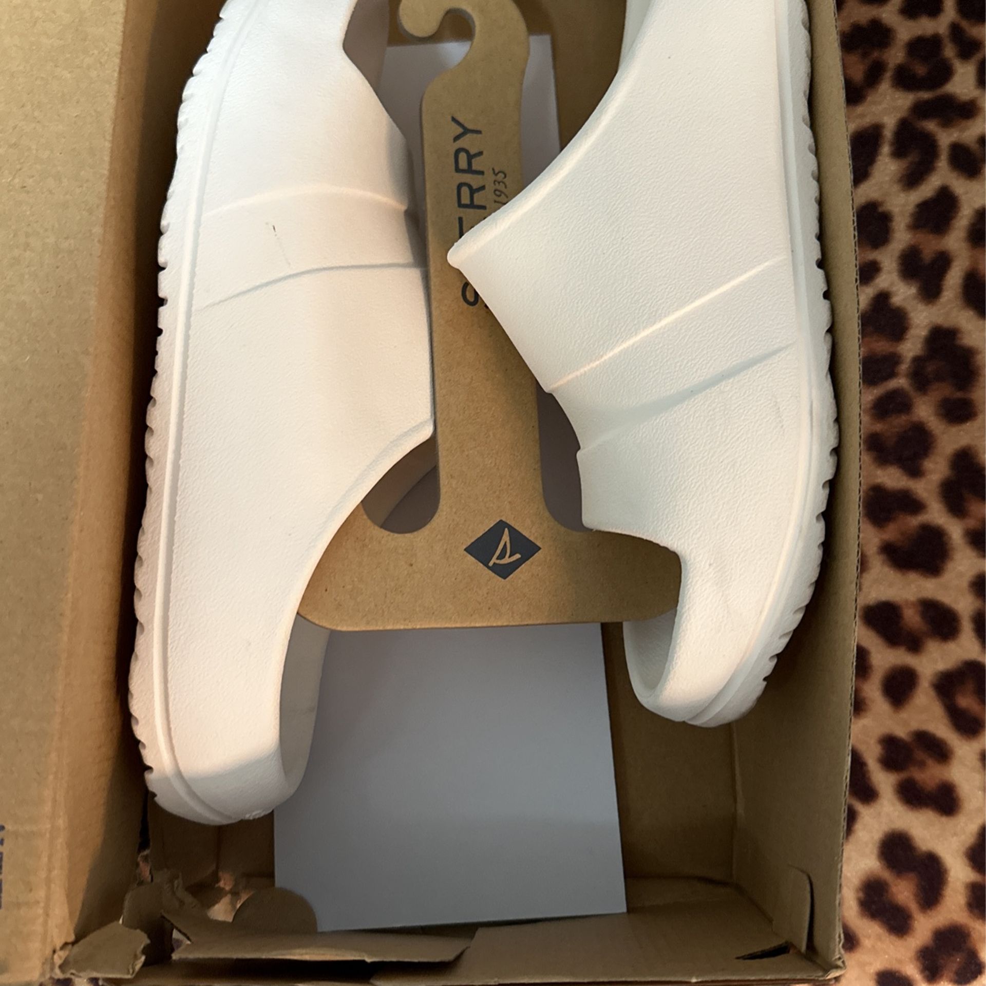 Sperry Float Slides White for Sale in Wichita, KS - OfferUp