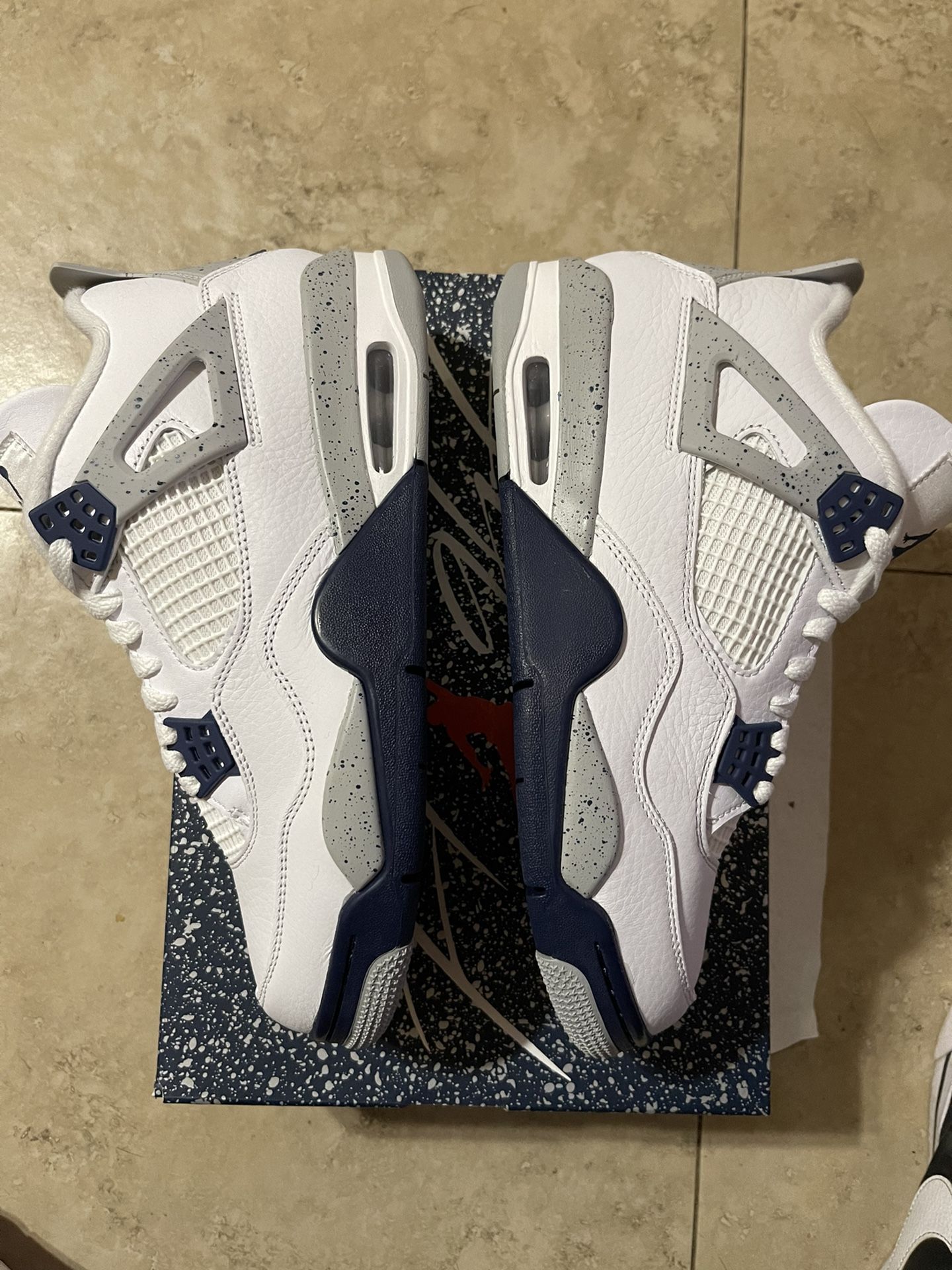 Navy Blue Retro 4’s for Sale in Los Angeles, CA - OfferUp