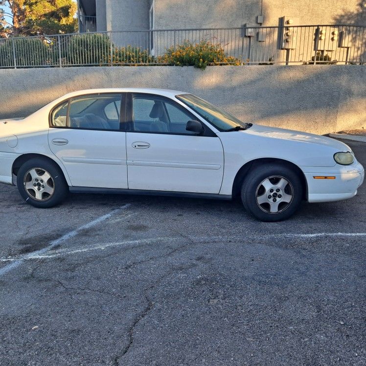 2005 Chevrolet Classic for Sale in Las Vegas, NV - OfferUp