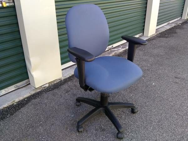 SitOnIt Seating TR2 Executive High Back Desk Chair for Sale in Raleigh ...