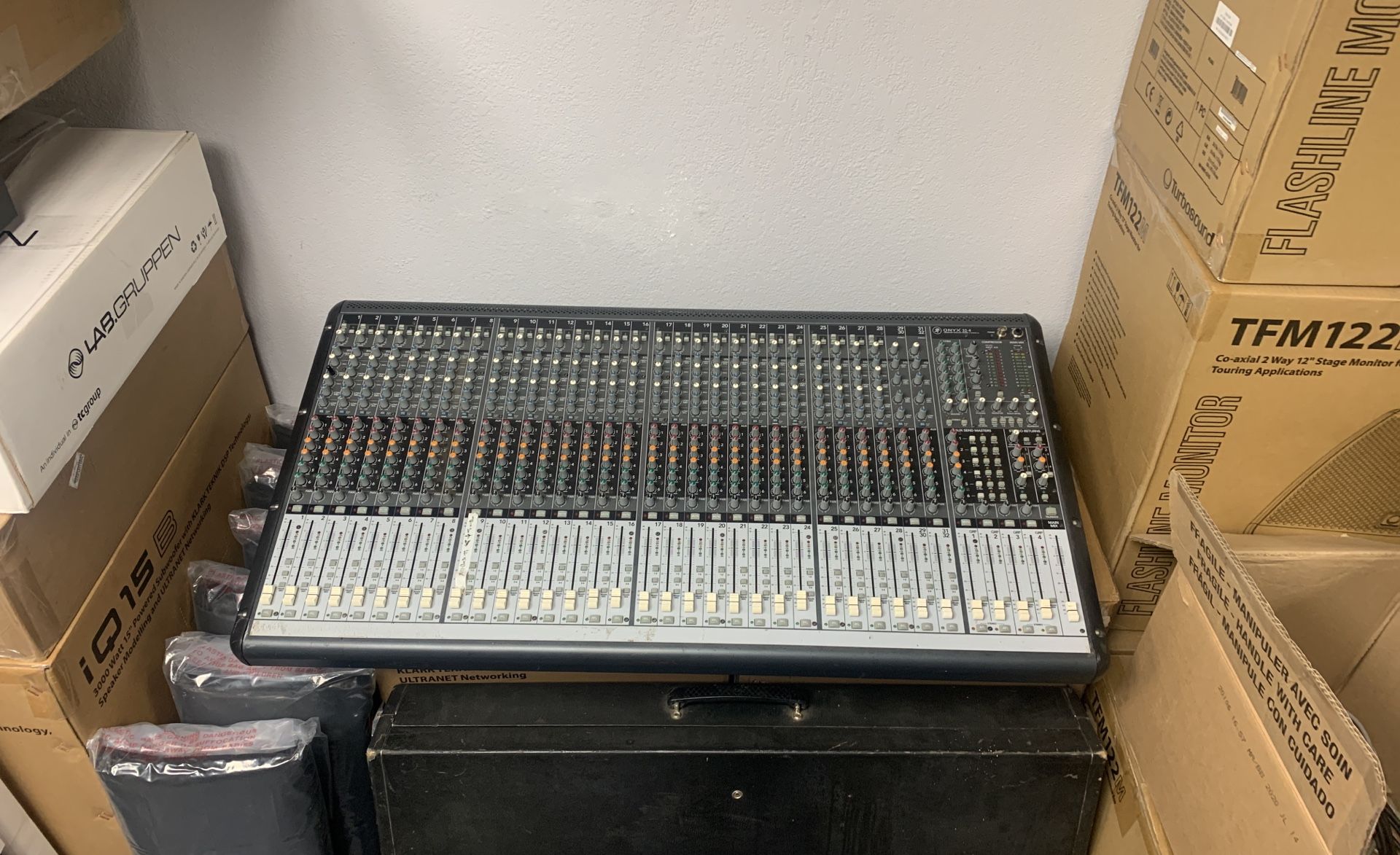 Mackie Onyx 32.4 32 Channel Mixing Board Console Mixer for Sale in ...