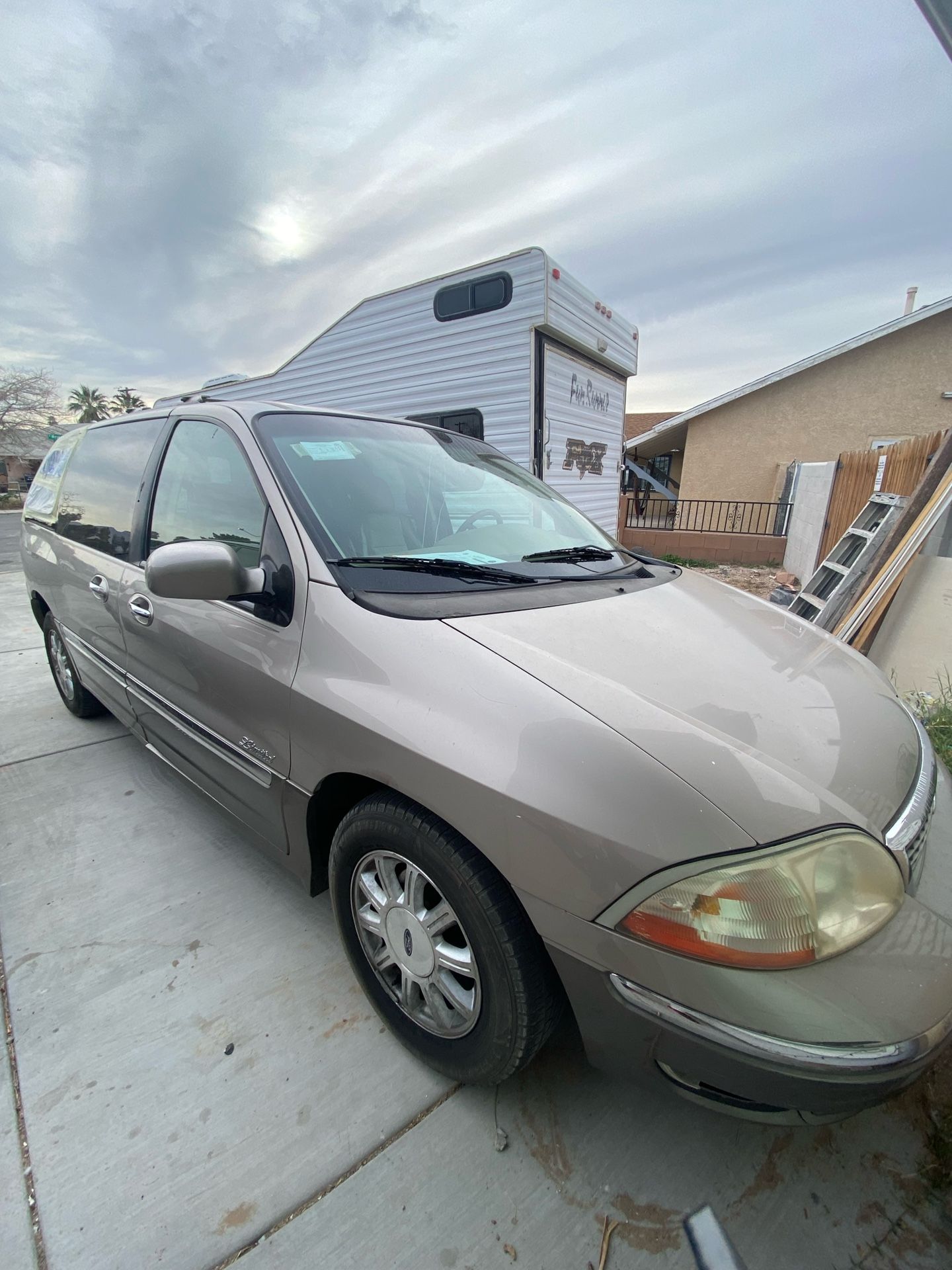 2001 Ford Windstar for Sale in Las Vegas, NV - OfferUp