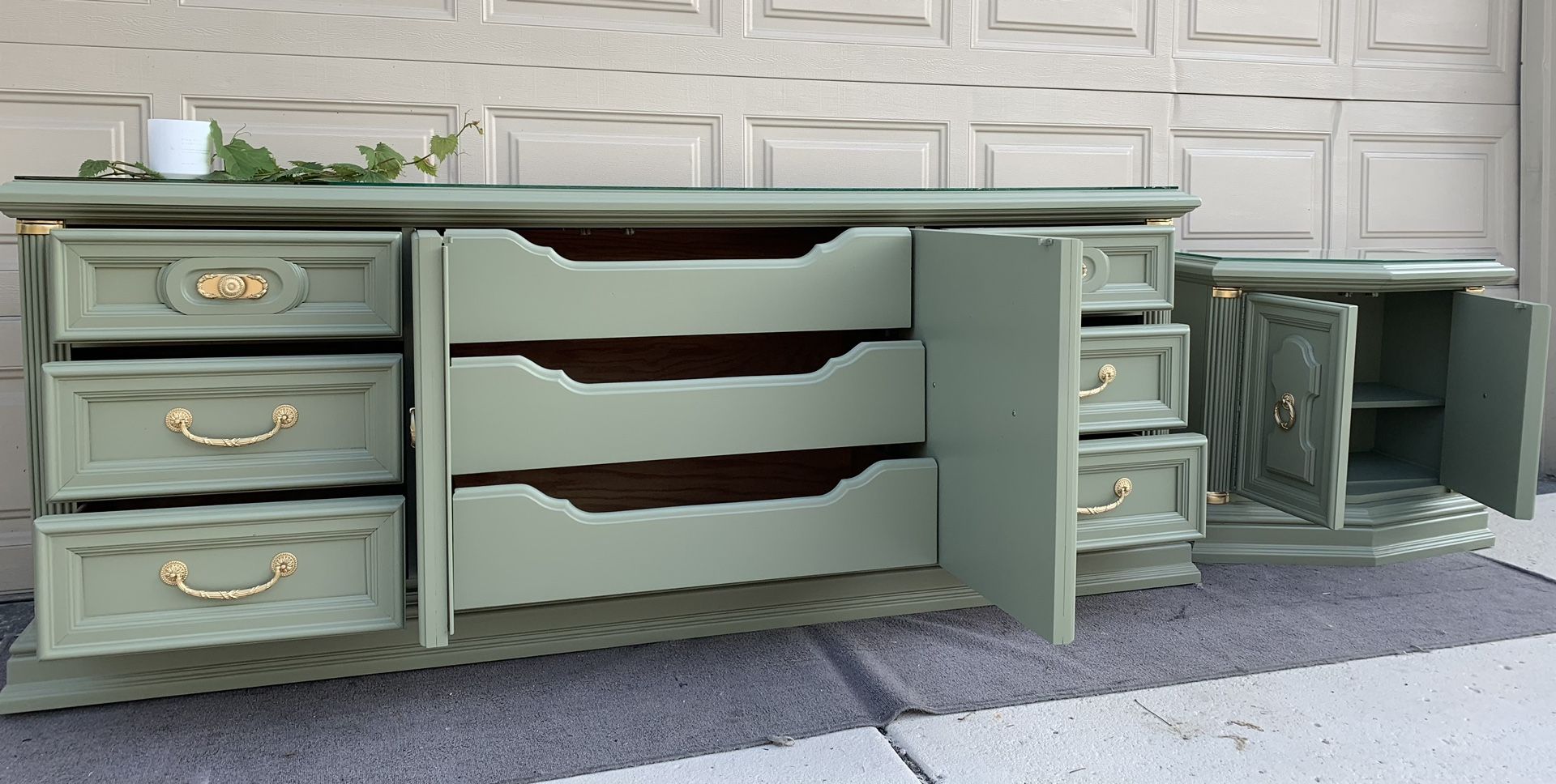 Elegant Olive Drexel 2Pc Glass Top Together Or Separate for Sale in ...