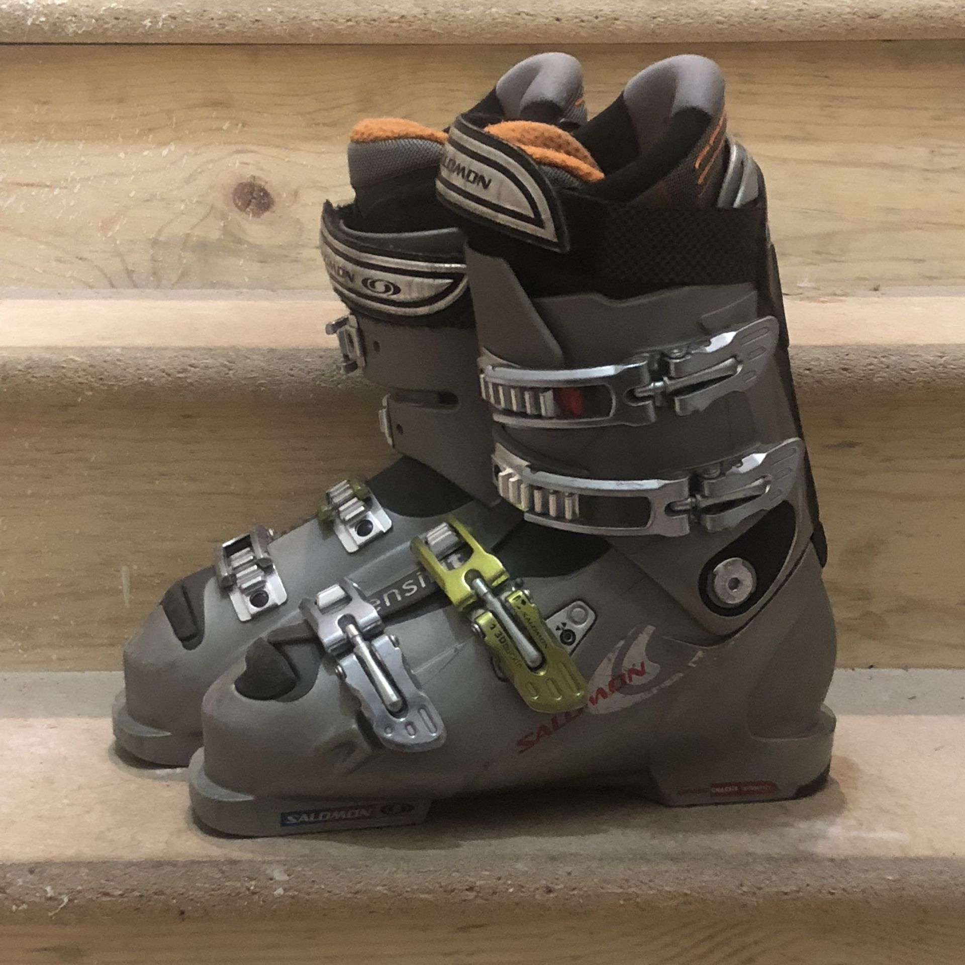 Salomon X-Wave 9.0 Ski Boots (7.5) for Sale in Spokane, WA - OfferUp