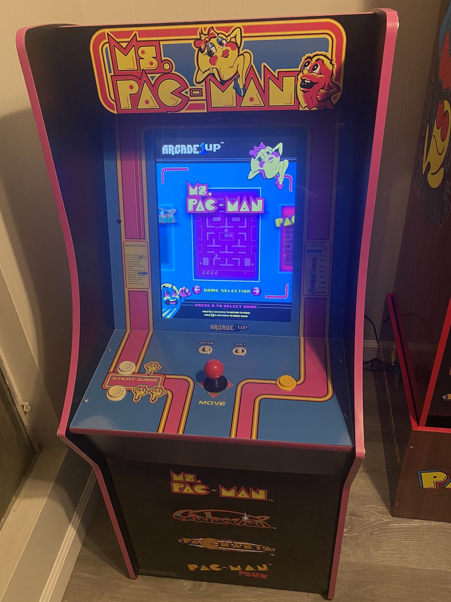 Ms. Pac-Man Arcade 1up for Sale in Long Beach, CA - OfferUp