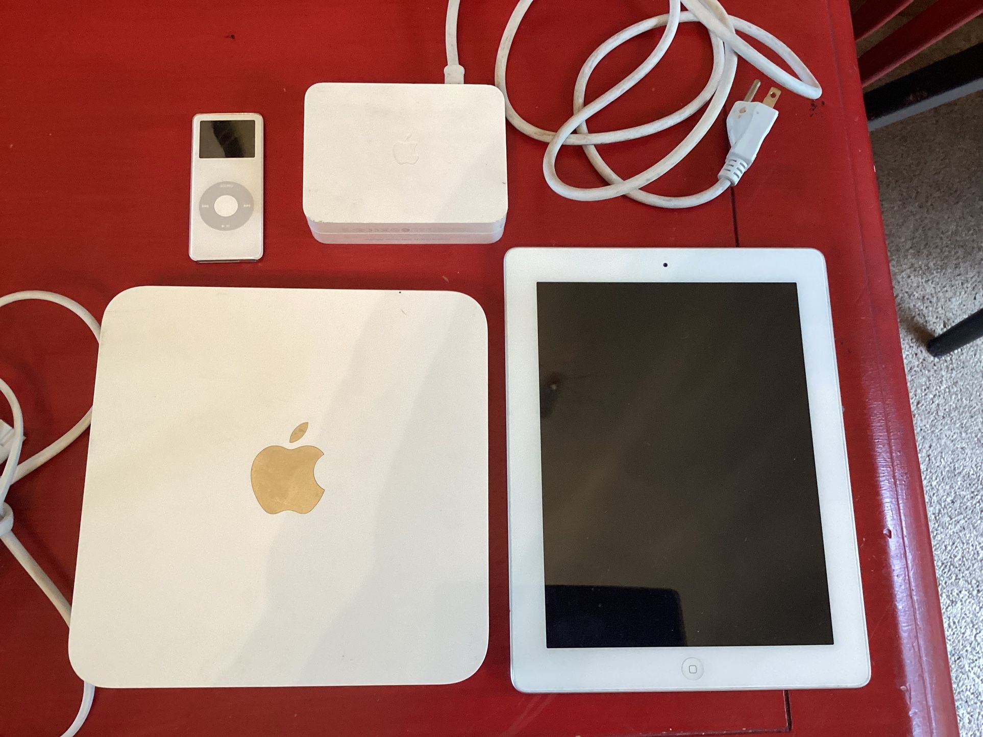 Apple Bundle! Please Read! for Sale in Tacoma, WA - OfferUp