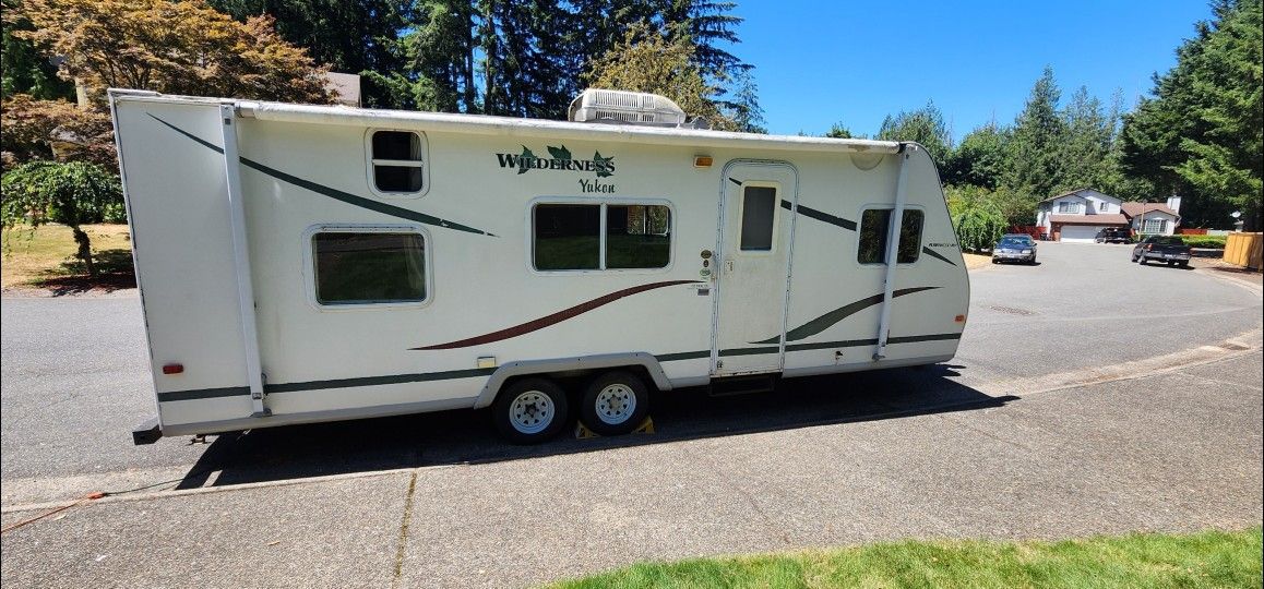 2002 Fleetwood Wilderness Yukon 26' Travel Trailer for Sale in Maple ...
