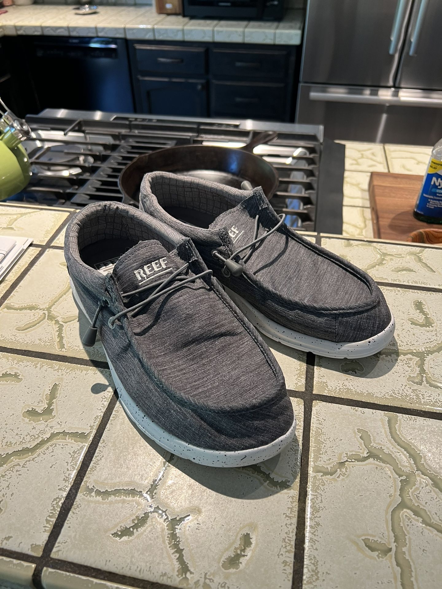 Reef Shoes Size 10 for Sale in La Mesa, CA - OfferUp