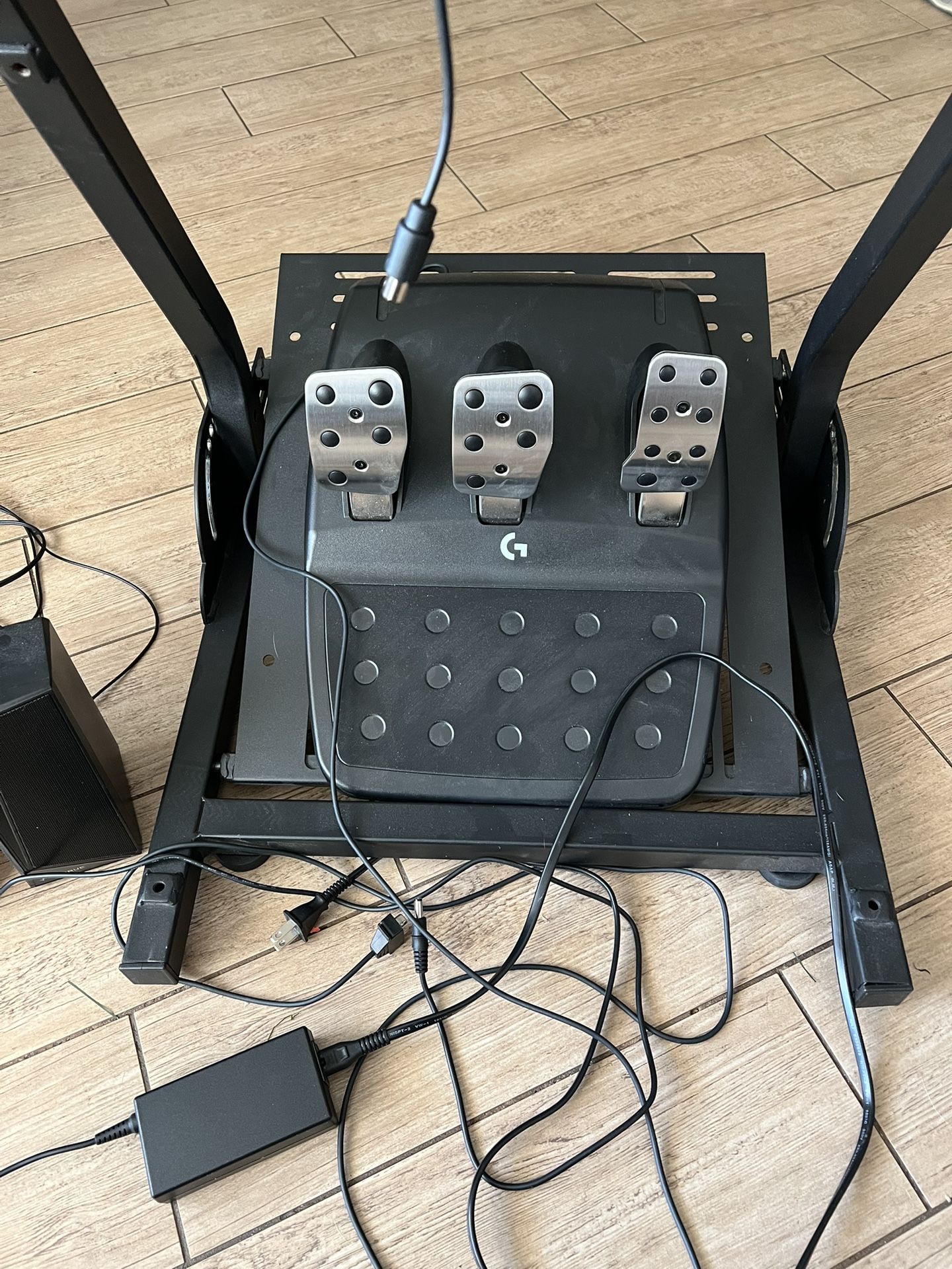 Logitec G923 Driving Simulator for Sale in Hemet, CA - OfferUp