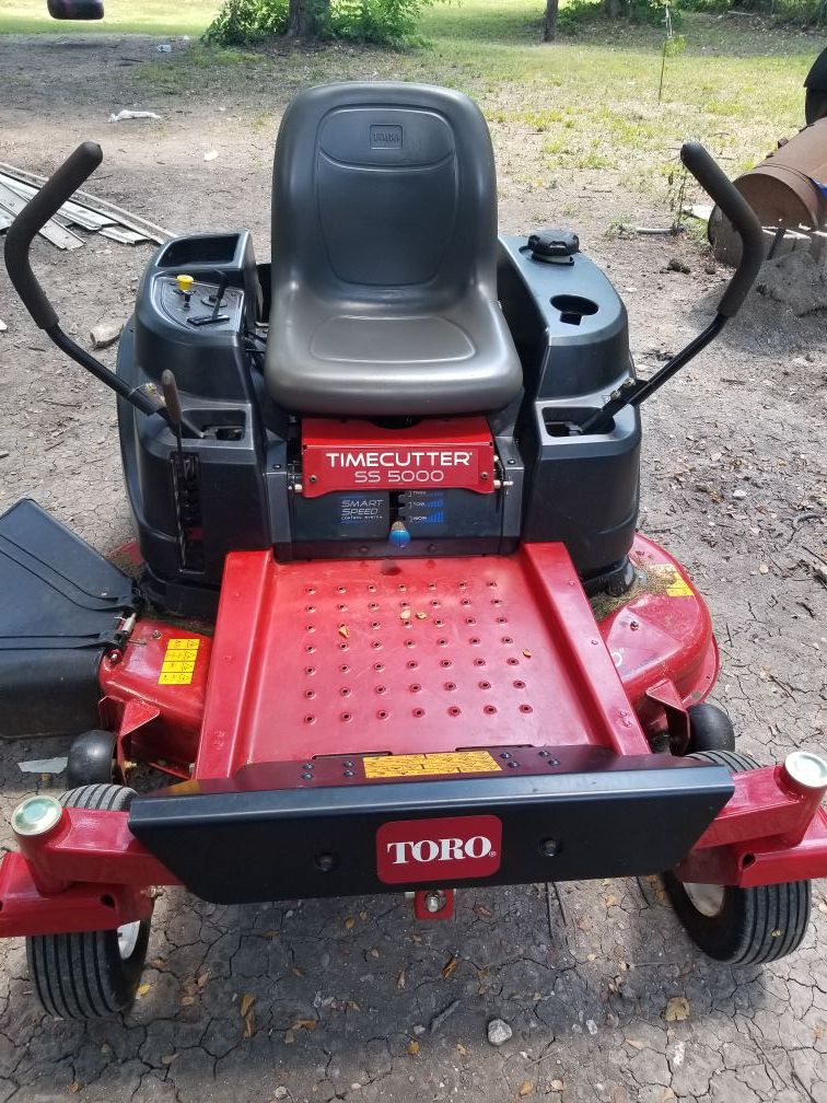 TORO COMMERCIAL MOWER for Sale in Arlington, TX - OfferUp