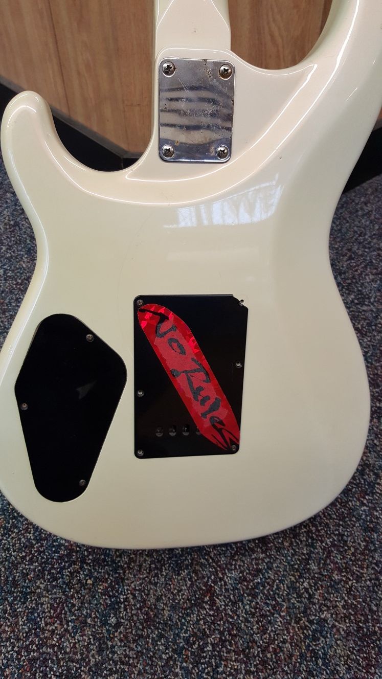 Yamaha SE-350 Electric Guitar for Sale in Lynnwood, WA - OfferUp