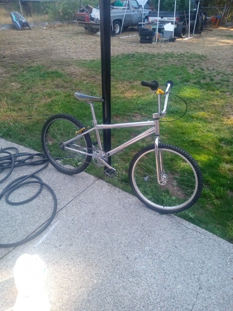 Mid 90's Free Agent 24" Ambush BMX Cruiser for Sale in Tacoma, WA - OfferUp