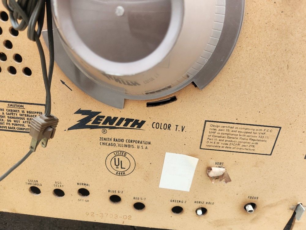 Zenith Solid State Chromacolor II Vintage Oldschool Tv for Sale in La ...